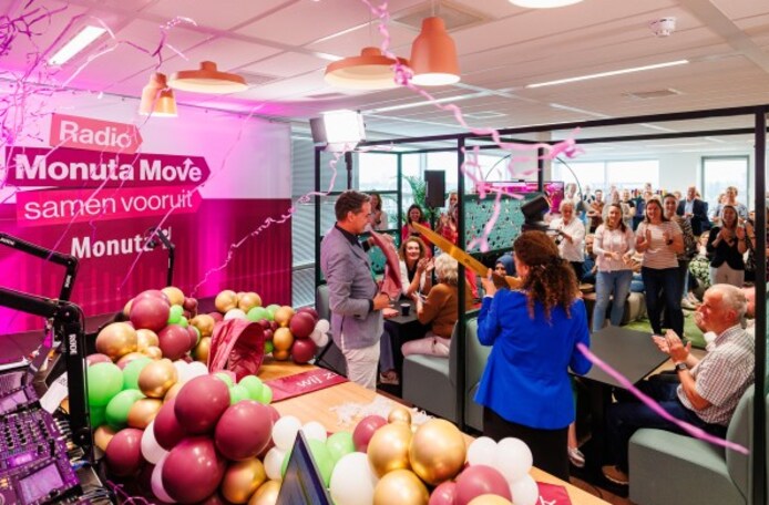 Hoofdkantoor Monuta geopend in Amersfoort, vrijdag wordt cake ...