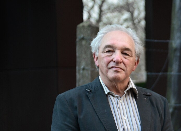 Ronald Polak (69) wil oude gemeentehuis Leusden redden van sloop: ‘Veel ...