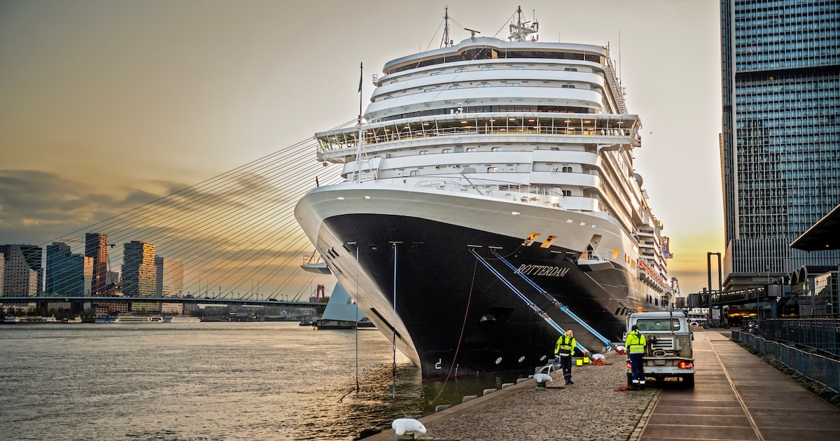 De Rotterdam maakt bijzondere reis van New York naar Rotterdam: aan ...