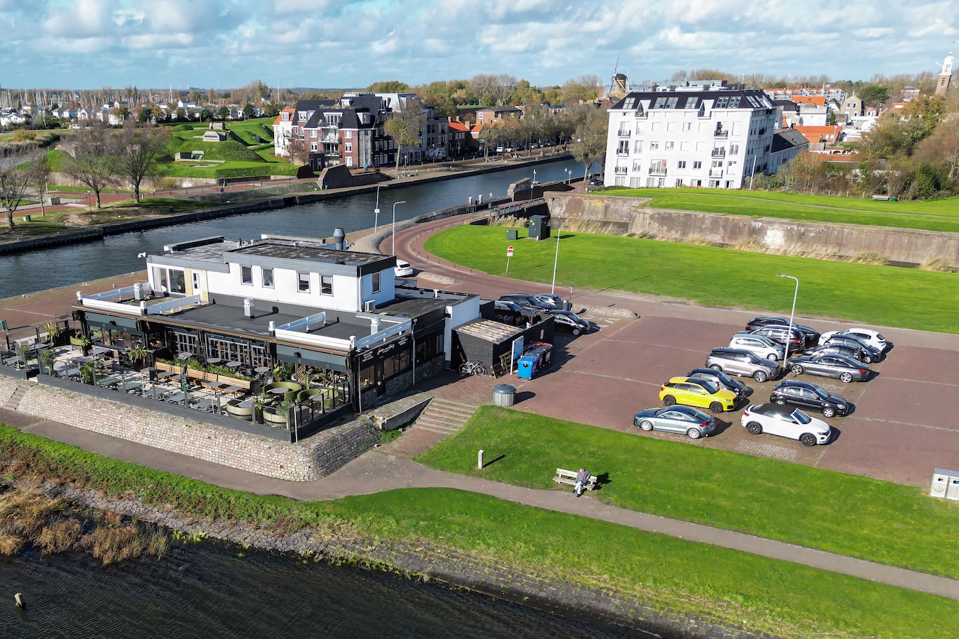 Weerstand tegen plannen met havenfront Hellevoetsluis: ‘De open horizon ...