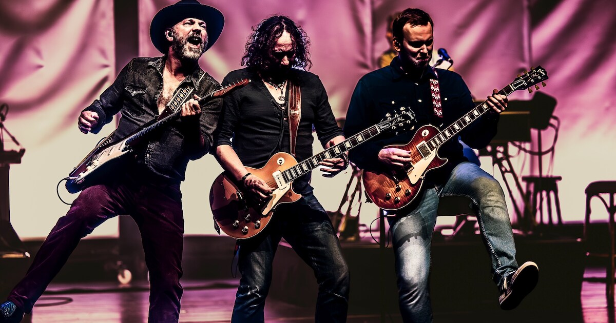 Dutch Eagles viert twintig jaar muziek met jubileumtour | Tiel | AD.nl