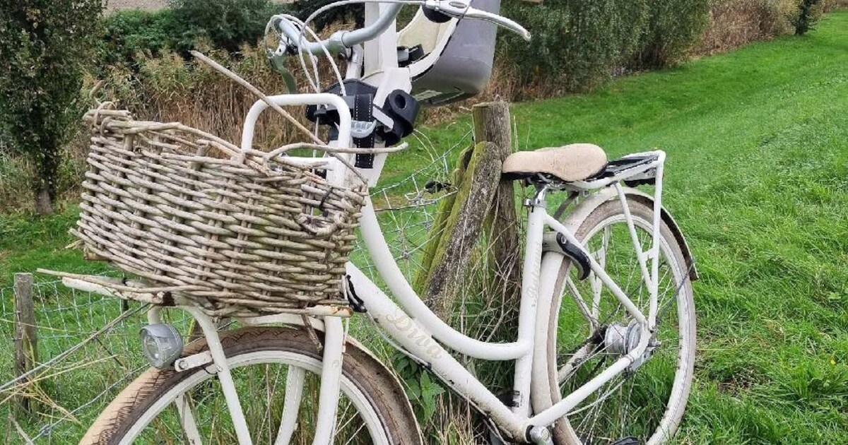 Brandweer kamt watergang uit na vondst verlaten fiets, politie nog ...