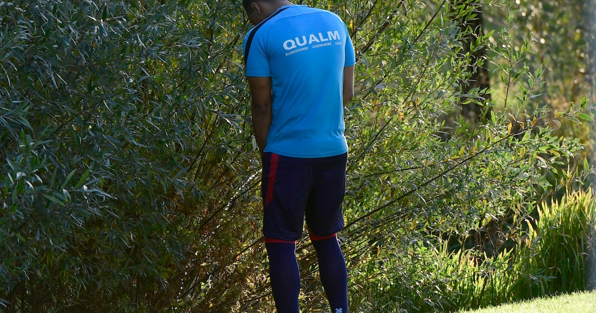 Hoge nood, kopbal van keeper op lat en geen genade voor laatkomers ...