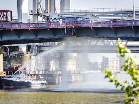 Aanbesteding renovatie verkeersbrug Dordrecht gestart | Regio | AD.nl