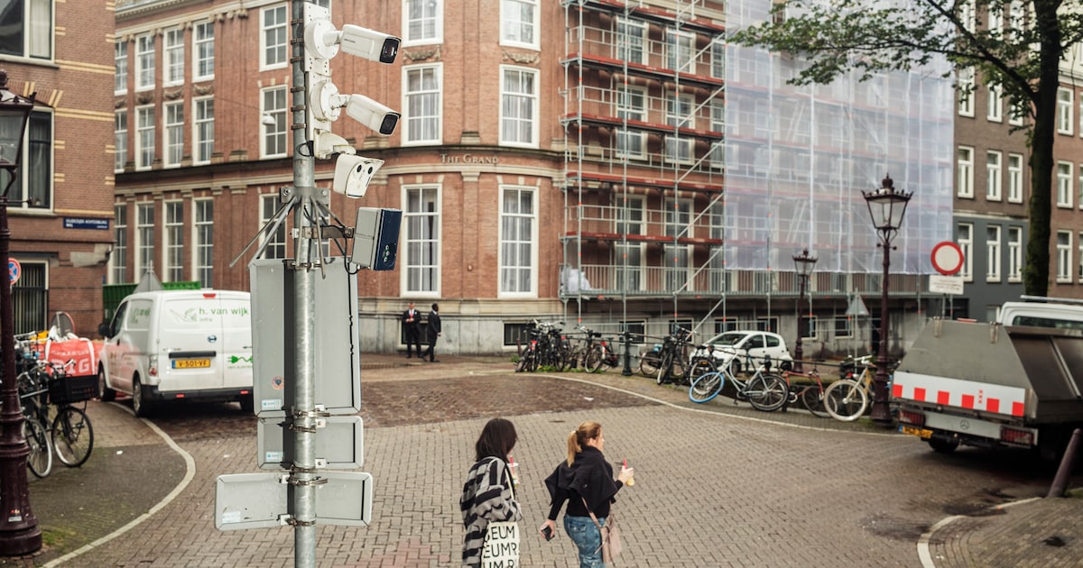 Amsterdam vervangt ruim 1.200 Chinese camera's vanwege spionage en ...
