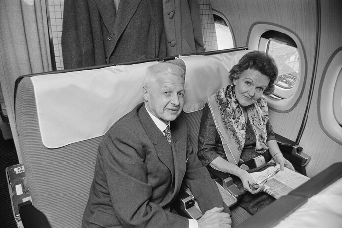 MI5 laat voor het eerst spionagegeheimen en gadgets zien aan grote ...