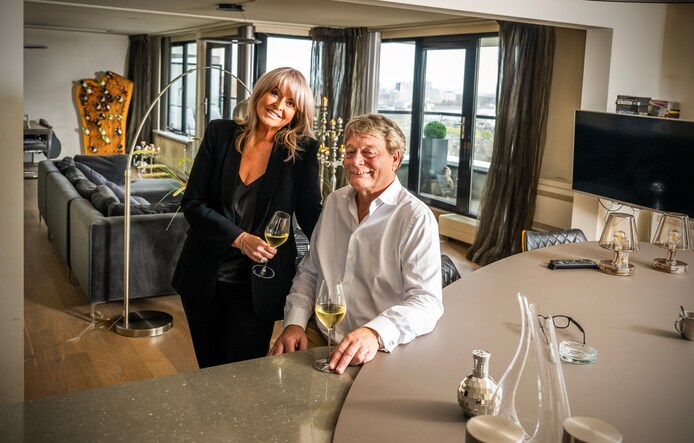 Ingrid heeft misschien wel het mooiste uitzicht van Rotterdam: ‘Ik kijk ...