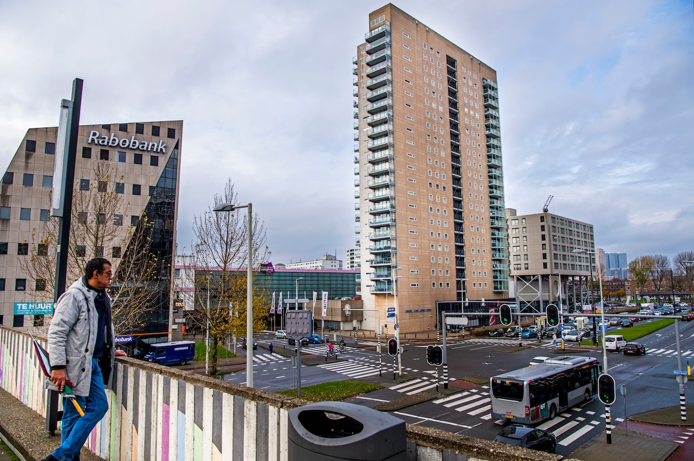 Plan voor hoogbouw naast Zuidplein, nieuwe Pathé-bioscoop laat nog even ...