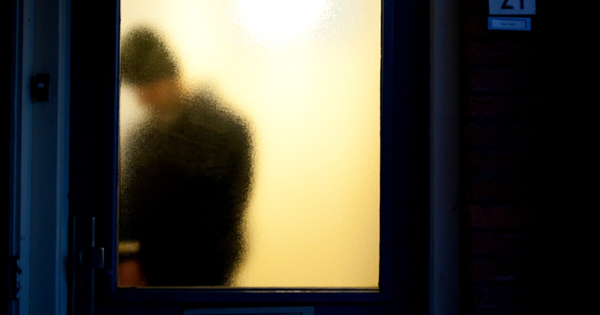 Ricky (25) was net vrij na twee overvallen, onderging een ...