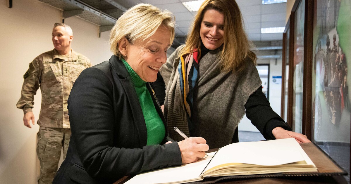 Minister en staatssecretaris Defensie krijgen onvoldoendes van ...