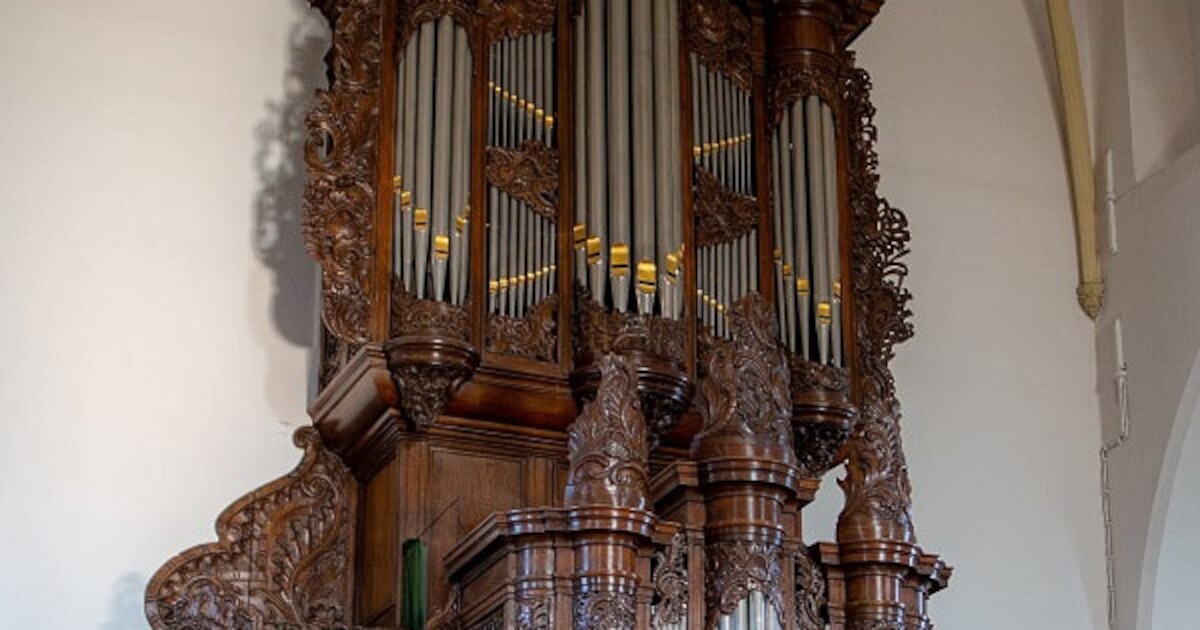 Altijd al eens willen spelen op dit eeuwenoude orgel in Nijkerk ...