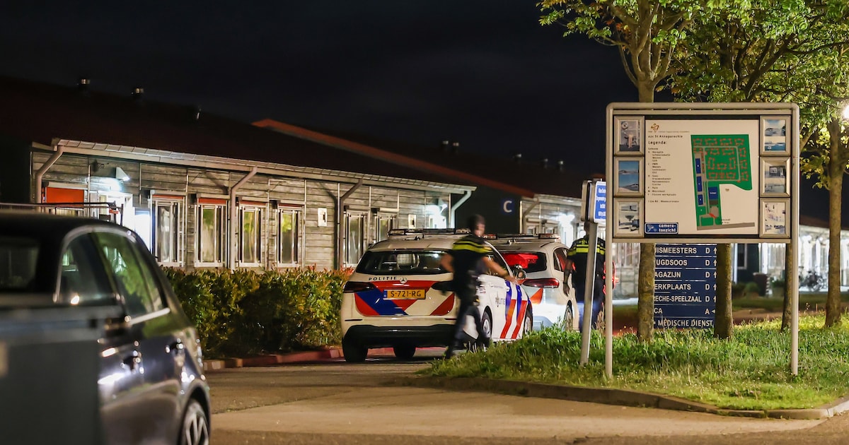 COA buigt na boos bericht minister Faber: Efteling-uitje minderjarige ...