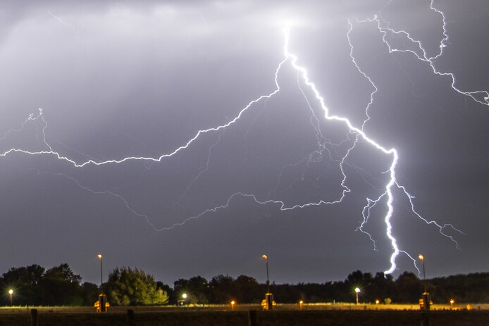 Vanmiddag code geel in Limburg vanwege onweer | Binnenland | AD.nl
