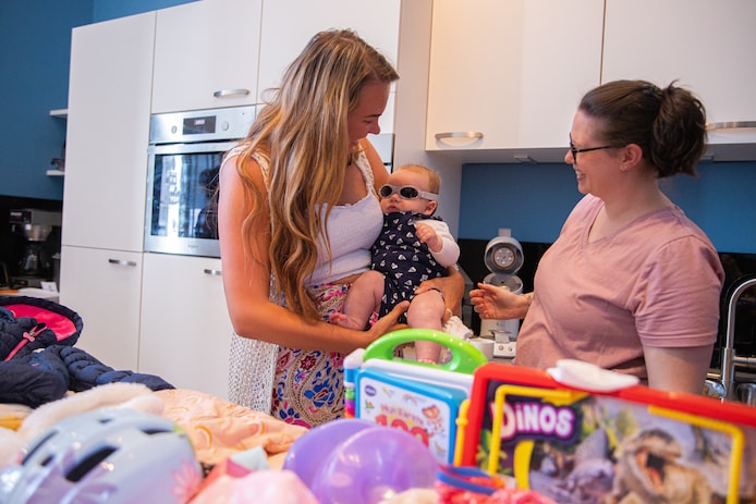 Venlo helpt ouders met gratis wiegpakket: bevat kleren, luiers ...