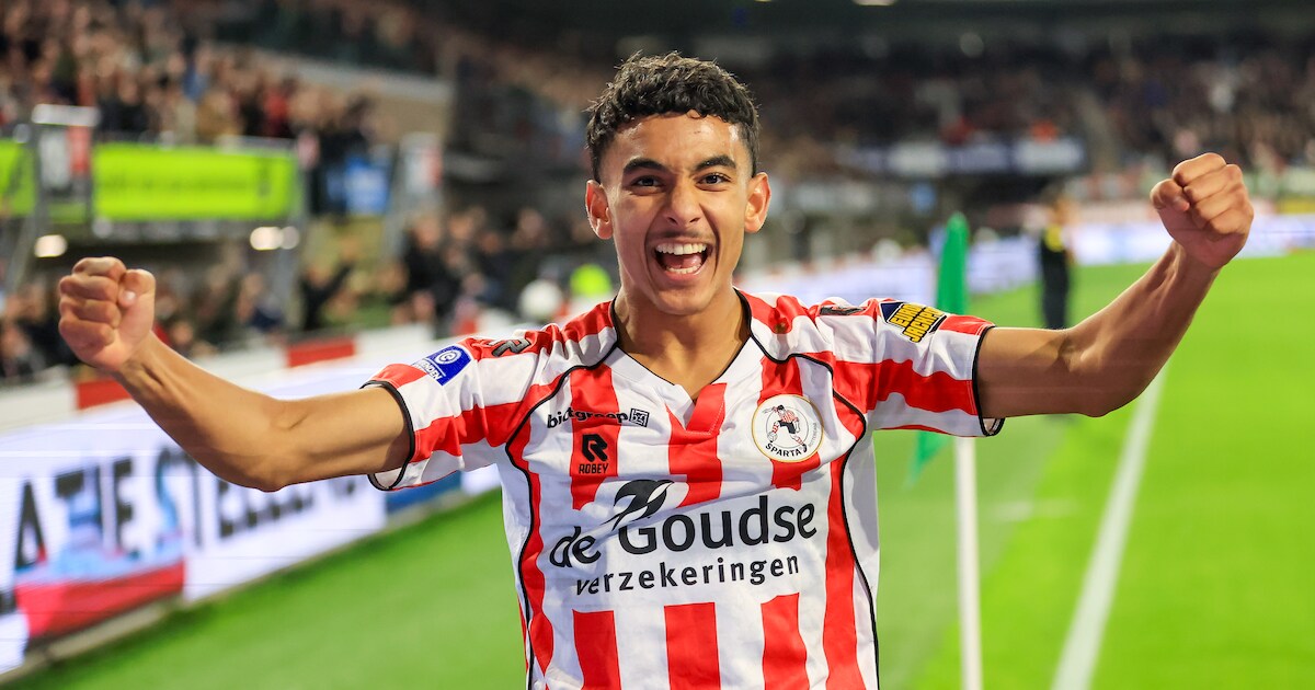 Ayoub Oufkir over zijn groei bij Sparta: ‘Het gaat snel, hè, zoveel ...