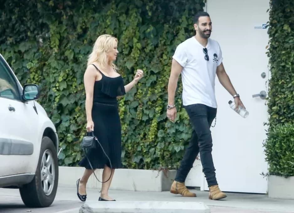 Pamela Anderson (55) doet boekje open over relatie met Frans ...