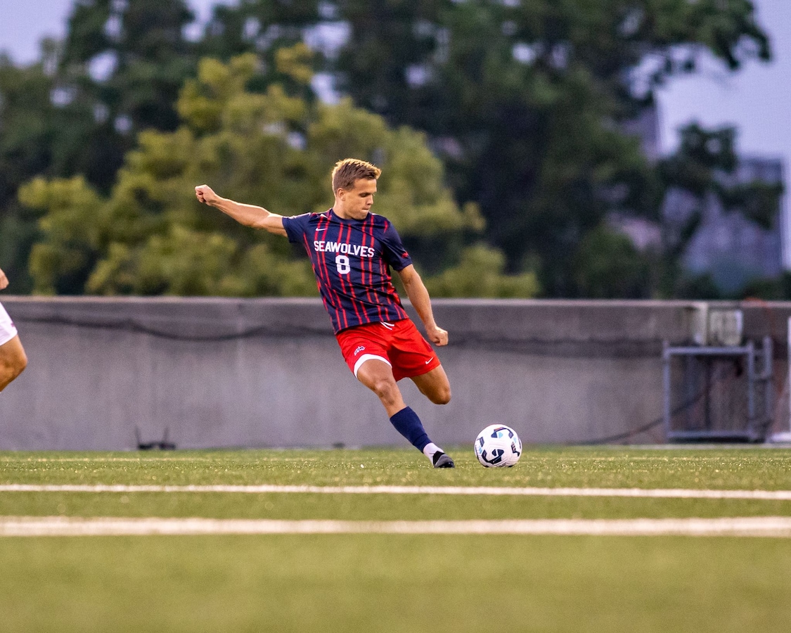 Unitas’30 versterkt zich met linksback die al vier jaar in New York ...