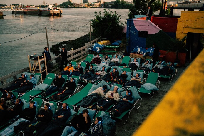 Leuk! Rotterdam krijgt een strandbios aan... de Nieuwe Maas | Rotterdam ...