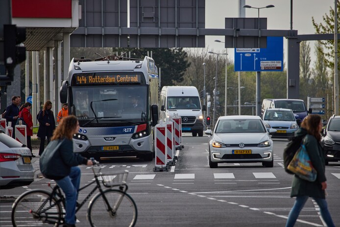 Bijna niemand lijkt nieuwe buslijn te gebruiken, chauffeurs hebben daar ...