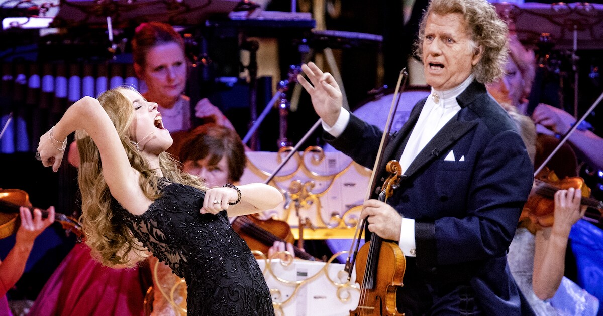 Emma Kok feliciteert André Rieu met 75e verjaardag | Maastricht | AD.nl
