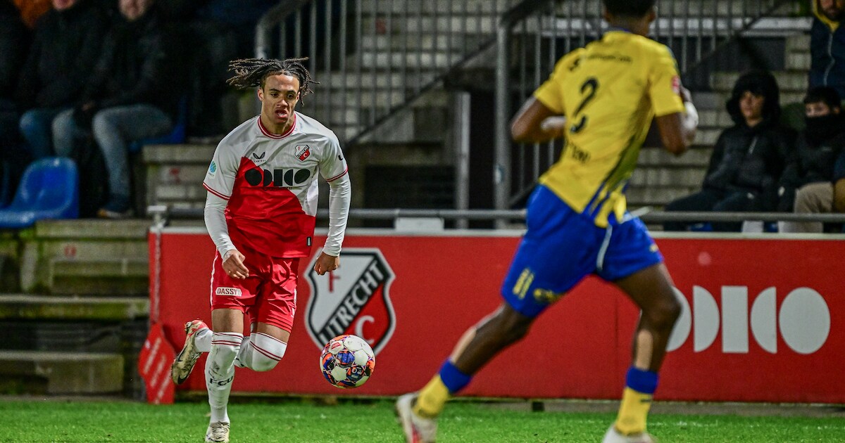 Door blessures en een schorsing gekweld FC Utrecht neemt veel jonkies ...