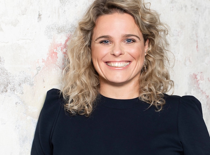 Hanneke gaat vaak in haar eentje op vakantie en vindt dat meer mensen ...