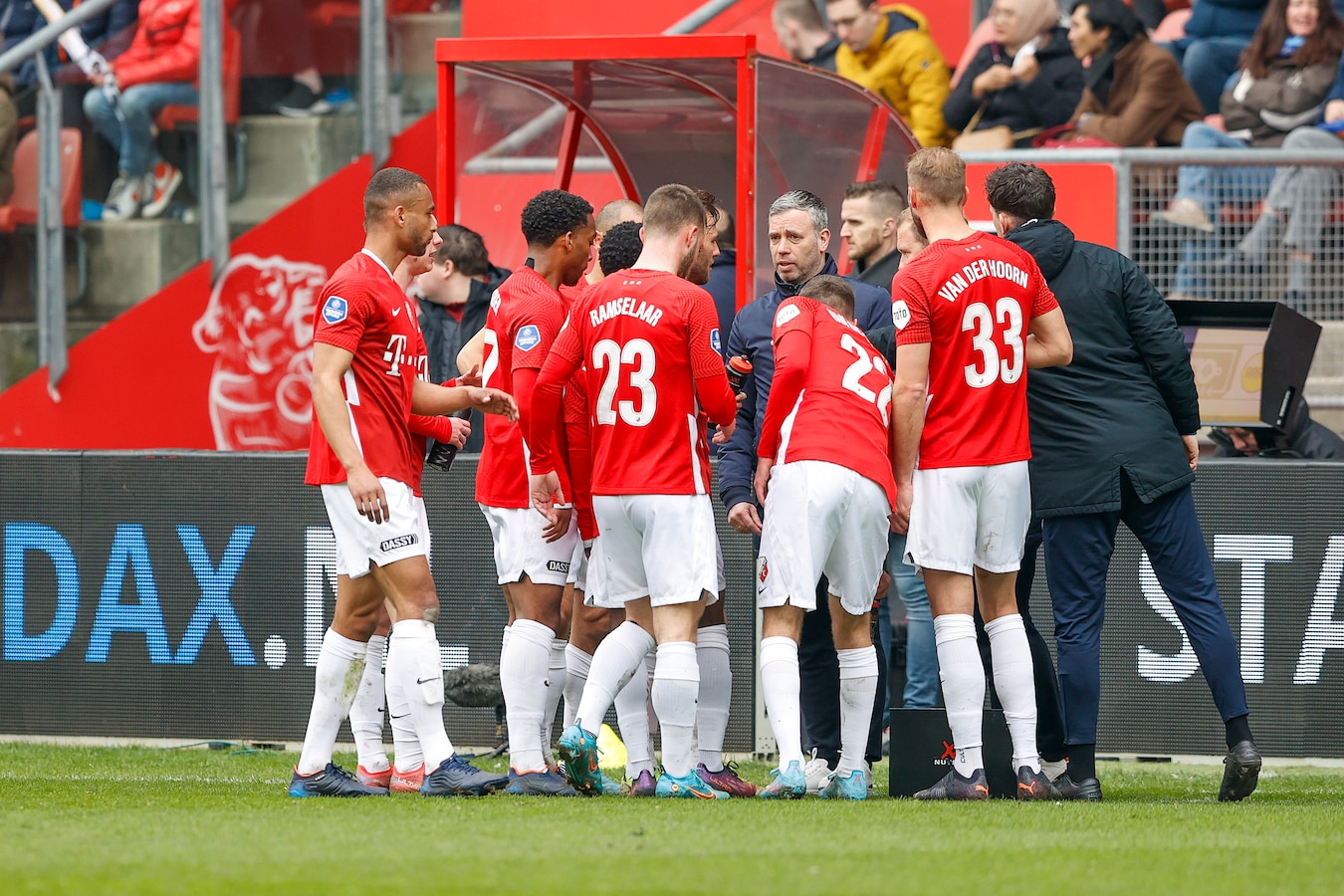 Afgelopen zondag barstte de bom die René Hake en FC Utrecht heet | Foto ...