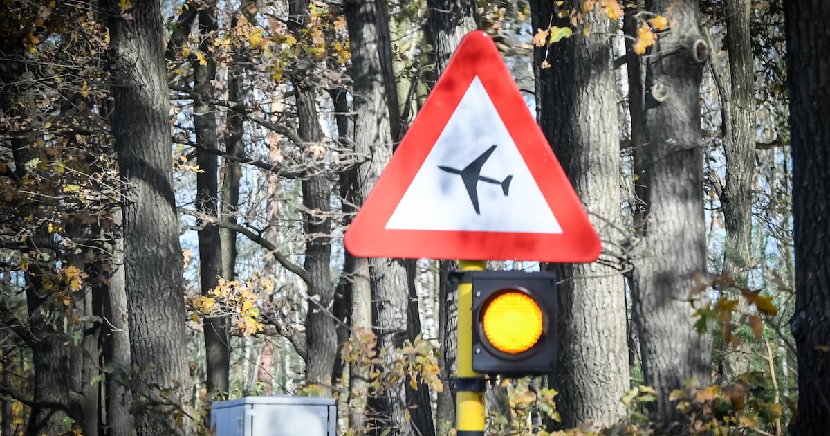 Voor derde avond op rij drones boven Belgische militaire basis | Nieuws ...