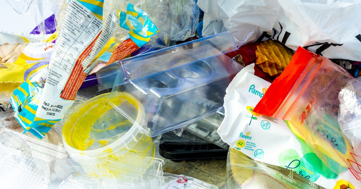 Woerden gaat plastic afval niet nascheiden: dit is waarom | Regio | AD.nl