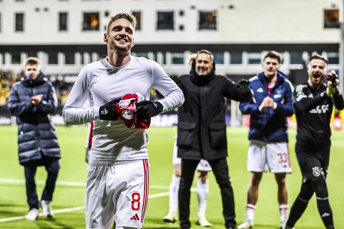 Vervloekte Ajax-redder Kenneth Taylor wil hoon van eigen fans niet te groot maken: ‘Ik geef ...