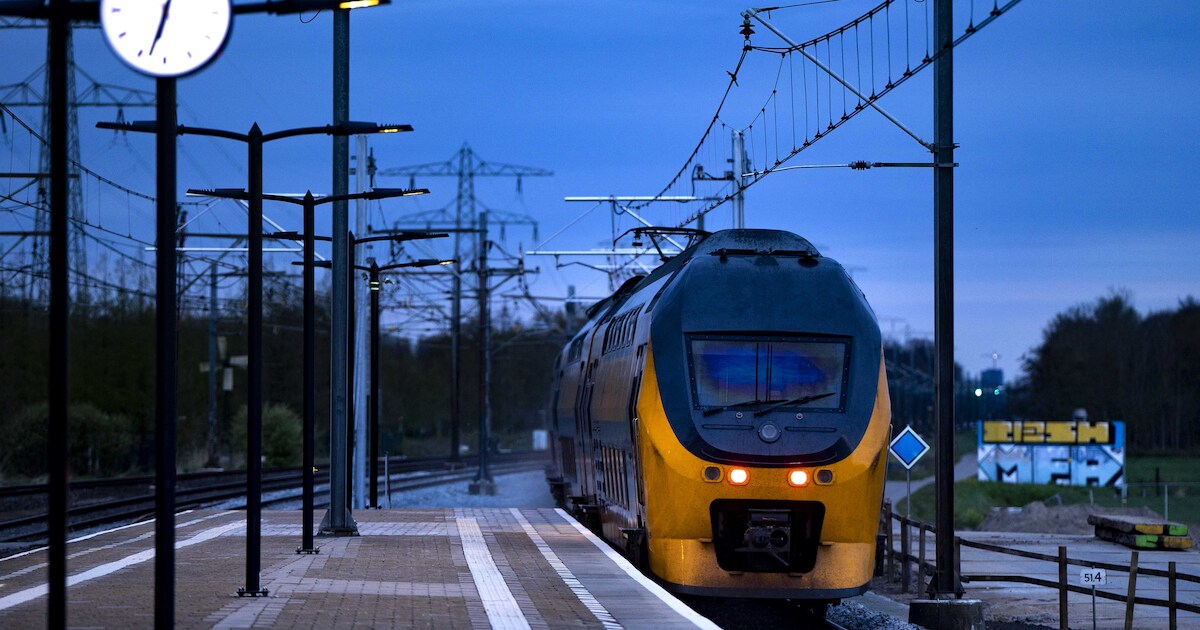 Met de trein naar het einde van de wereld | Regio | AD.nl