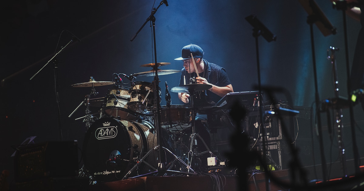 Rick is veelgevraagde drummer: ‘Henny Vrienten gaf mij advies om alles ...
