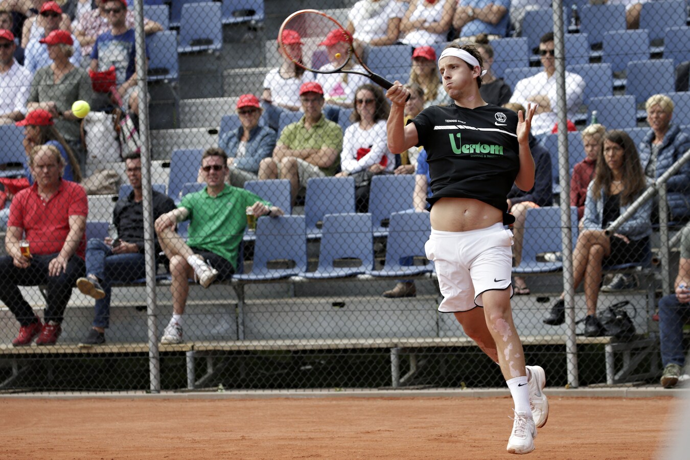 Tenniskampioen werd seksueel misbruikt: ‘Mijn vriendin barstte in ...