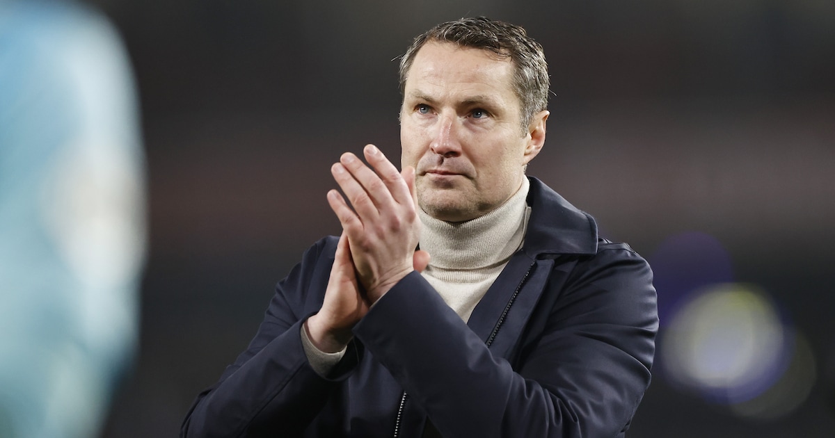 Doek valt alsnog voor Brian Priske: Feyenoord ontslaat coach, Pascal Bosschaart tijdelijk aan ...
