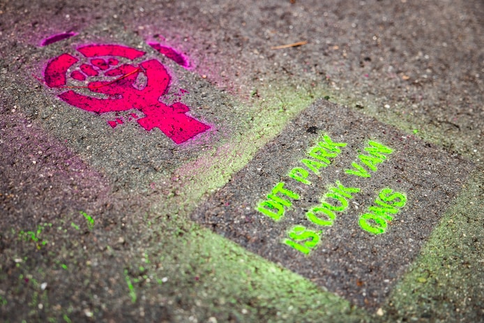 Na 55 jaar zijn de Dolle Mina’s terug: ‘Dit park is ook van ons!’ | Dordrecht | AD.nl