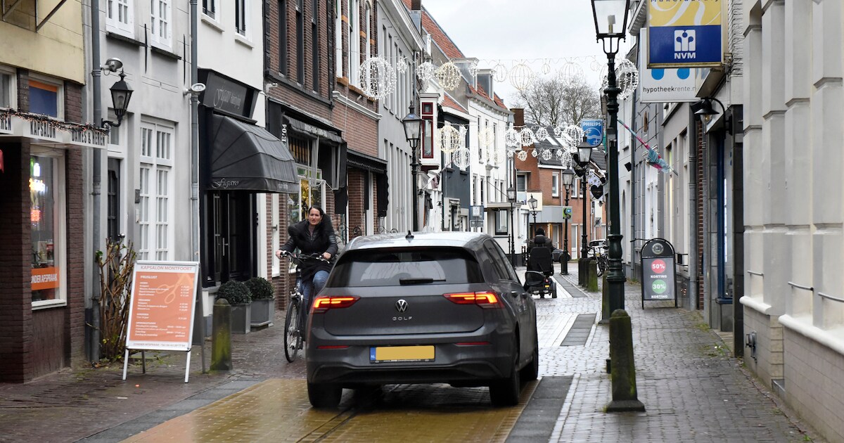 Wel of niet in één keer door centrum van Montfoort rijden? Puzzel moet ...