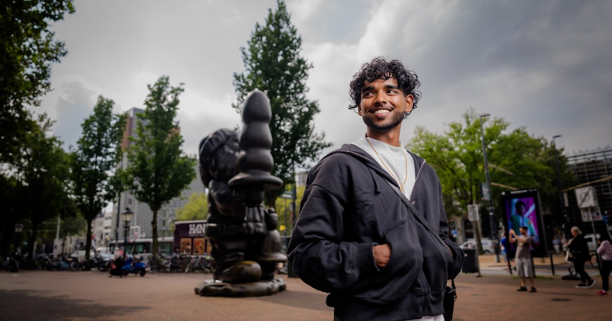 In een visioen stond Pratheeban (19) op een splitsing, die hij jaren ...