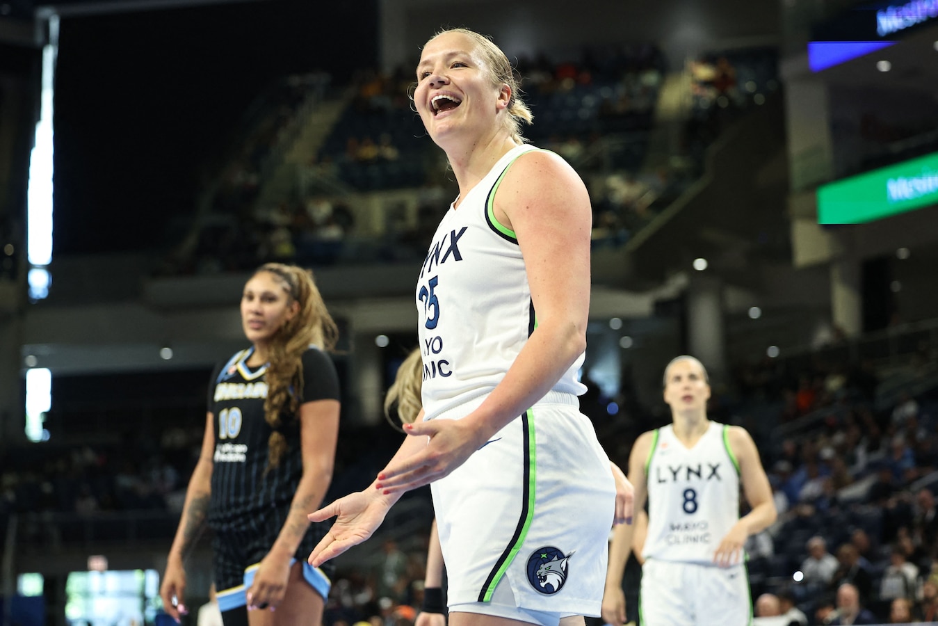 Avontuur van Utrechtse basketbalster Emese Hof bij Minnesota Lynx al na ...