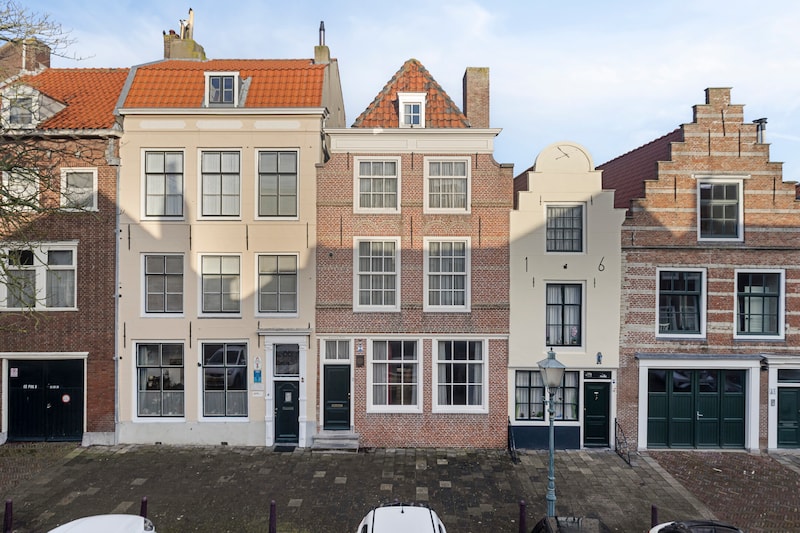 Uniek stukje geschiedenis te koop: in dit huis woonde Michiel de Ruyter ...