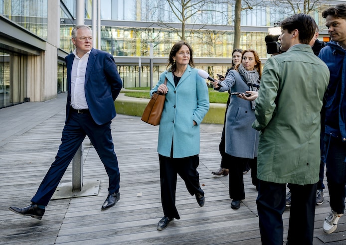 Ook zonder uitbarstingen Omtzigt onderhandelt coalitie in ijzige sfeer ...
