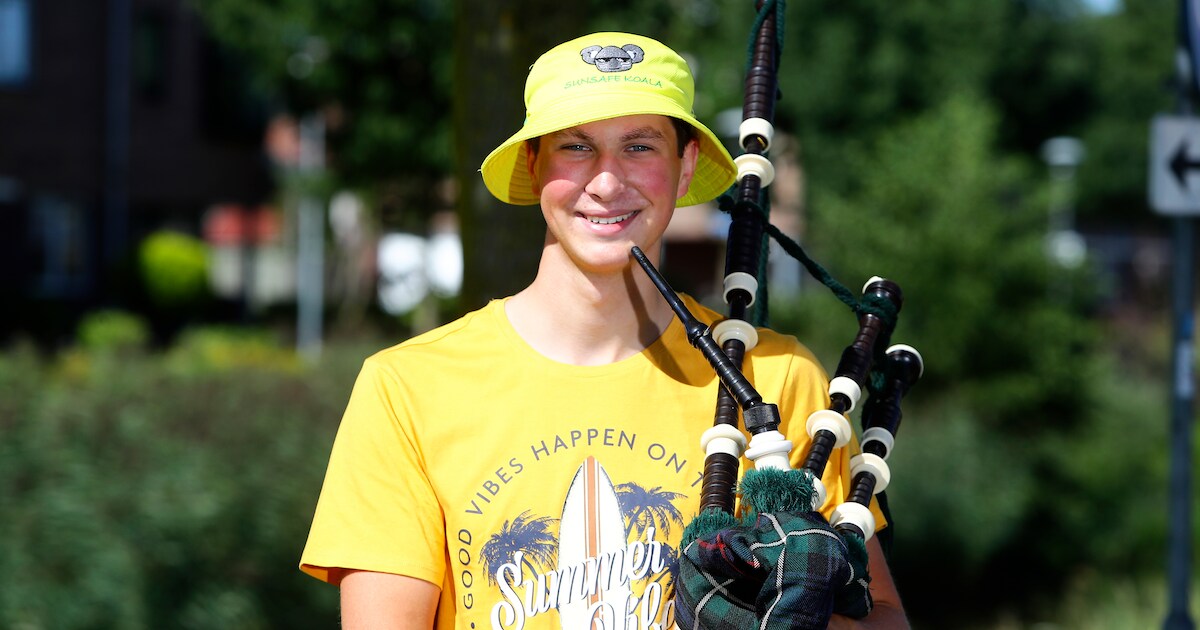 Iedereen blijft in stomme verbazing achter als Chris (16) zijn ...