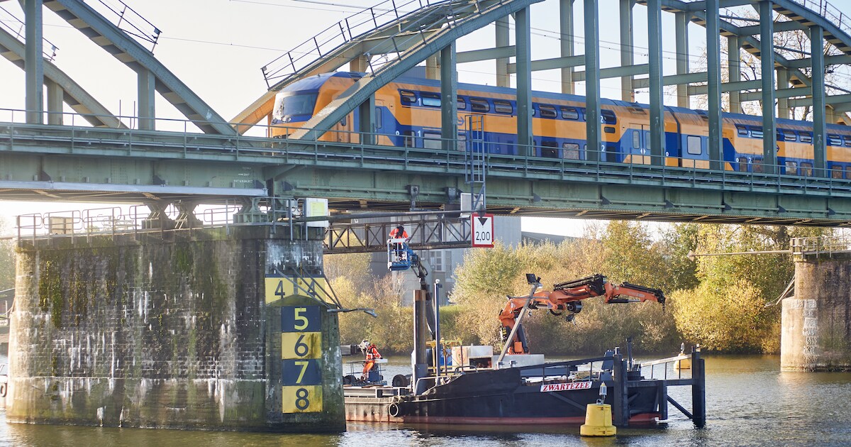 Spoorbrug uit de ‘ijzeren eeuw’ ontvangt weer eens wat liefde en ...