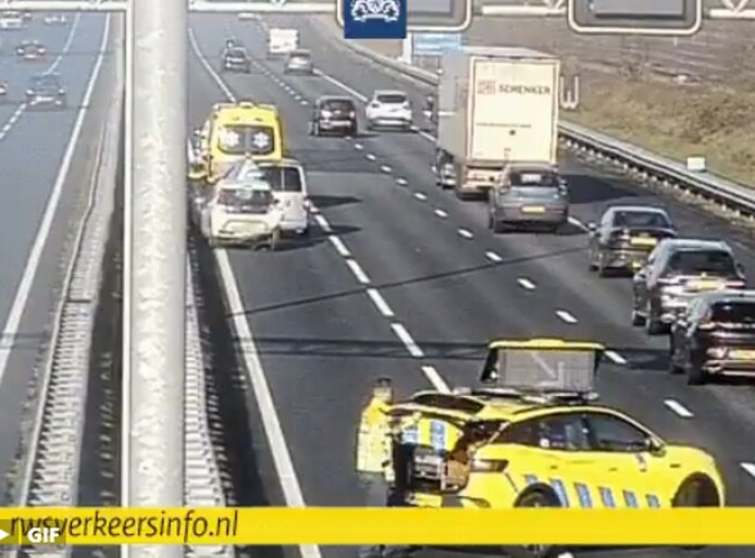 Ongeluk veroorzaakt flinke file op A12 richting Utrecht | Utrechtse Heuvelrug | AD.nl