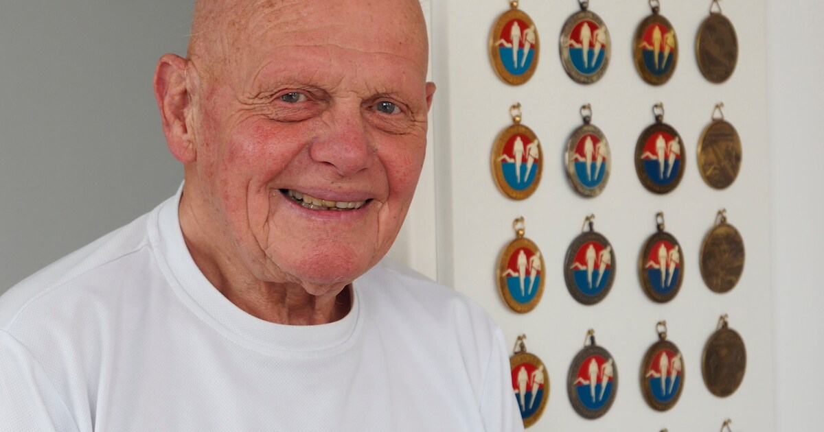 Henk (79) stopte pas bij zijn 316e triatlon; net zo veel als zijn ...