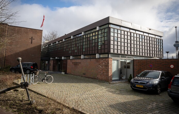 Dominee Lars woont in de Deense Zeemanskerk: ‘Het huis is niet groot ...