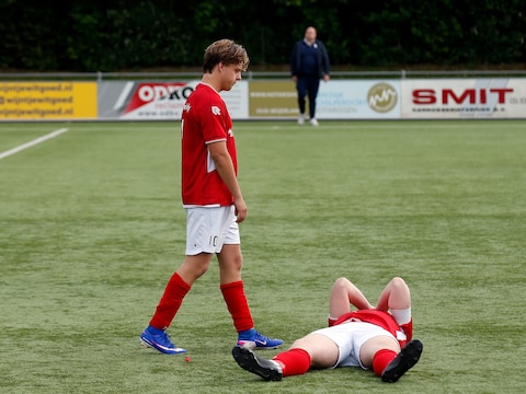 ’s-Gravendeel grijpt op tumultueuze middag voor het vierde jaar op rij ...