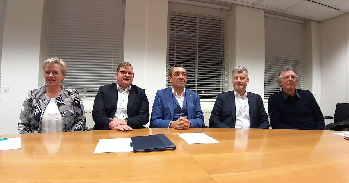 Bergse wethouders blijven op pluche zitten totdat er nieuwe coalitie is ...