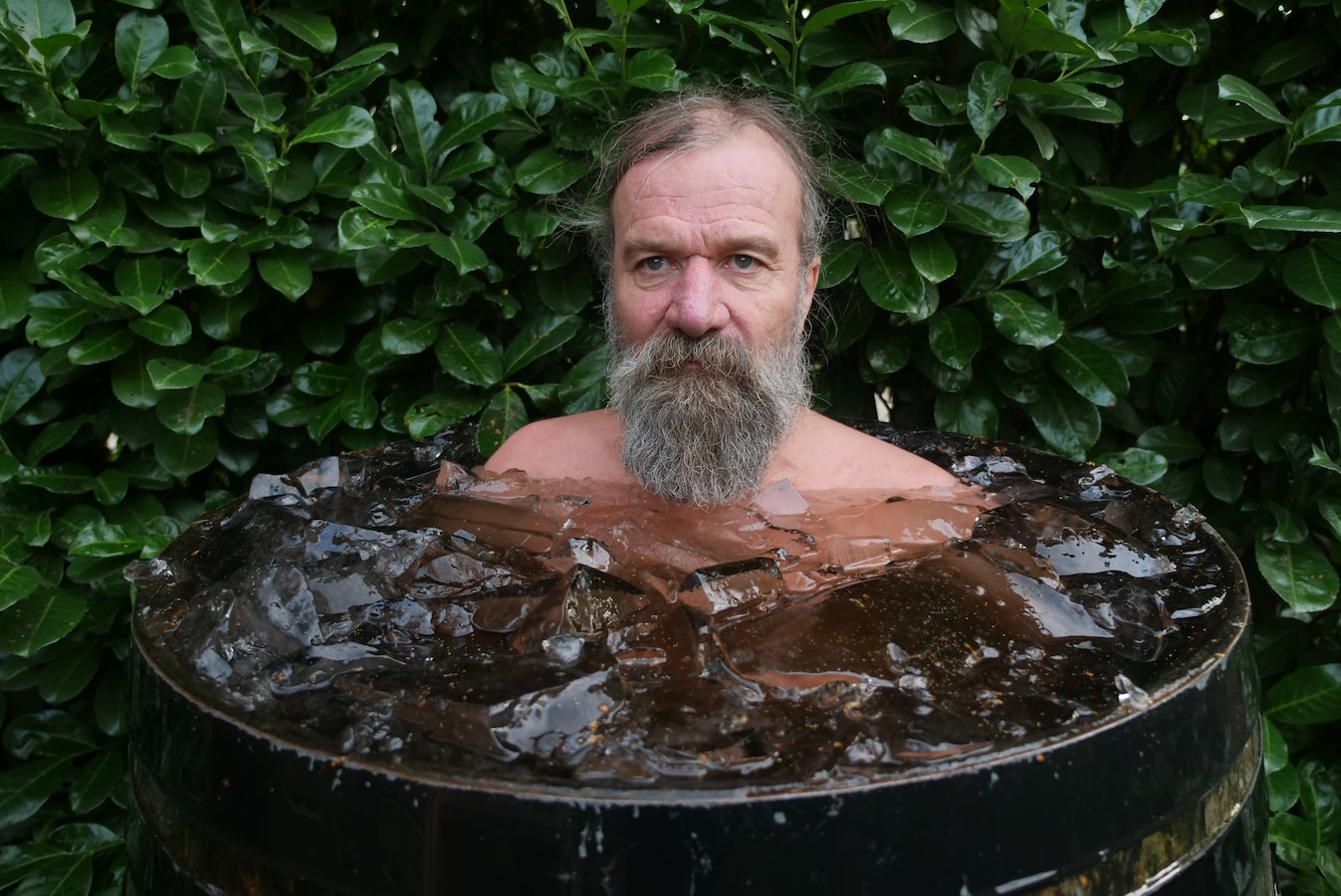 Wim Hof: van geld verdienen op kinderfeestjes tot gezicht van florerend ...