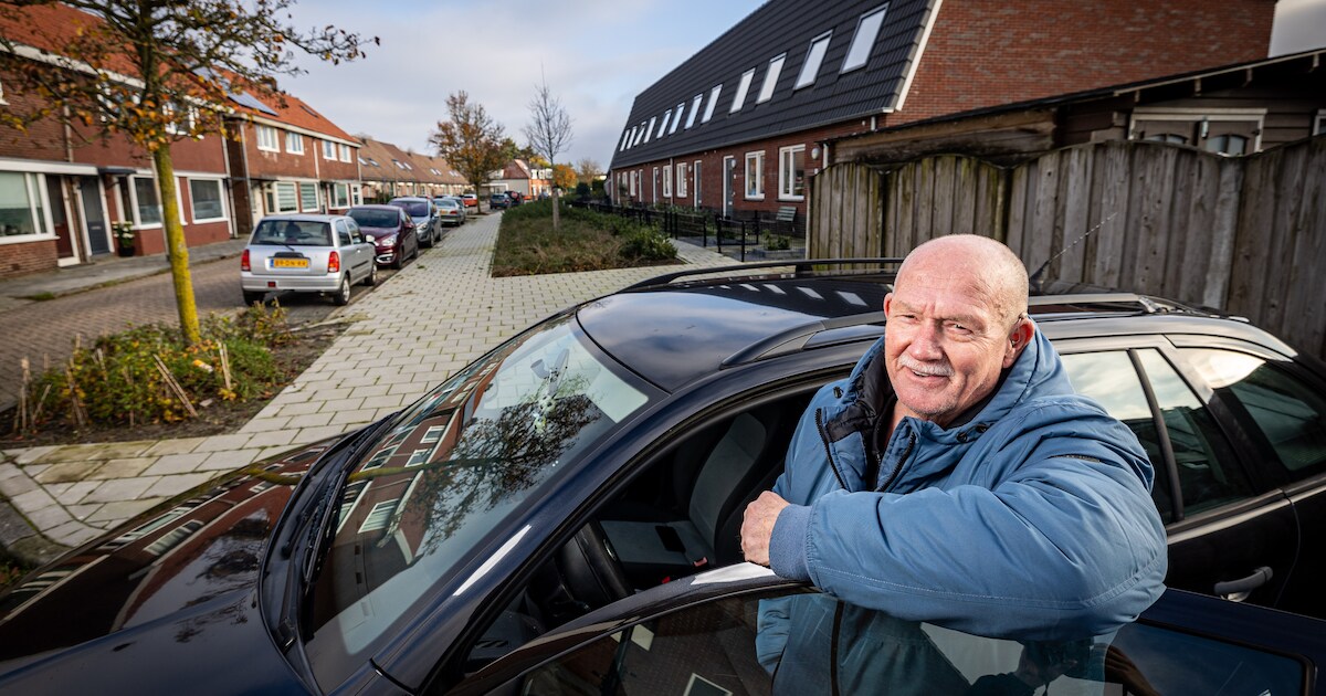 Dakloze Jan (74) heeft na jaar slapen in auto eindelijk een huis: ‘Zó ...