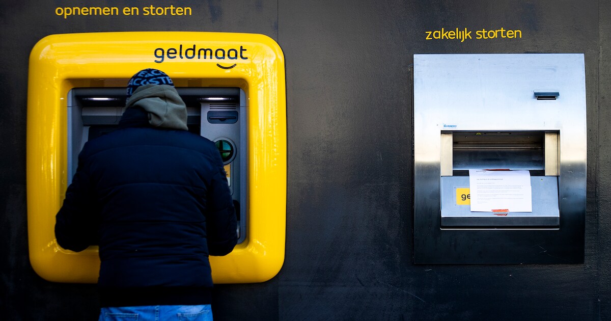 Helft Nederlanders ziet contant geld verdwijnen | Geld | AD.nl